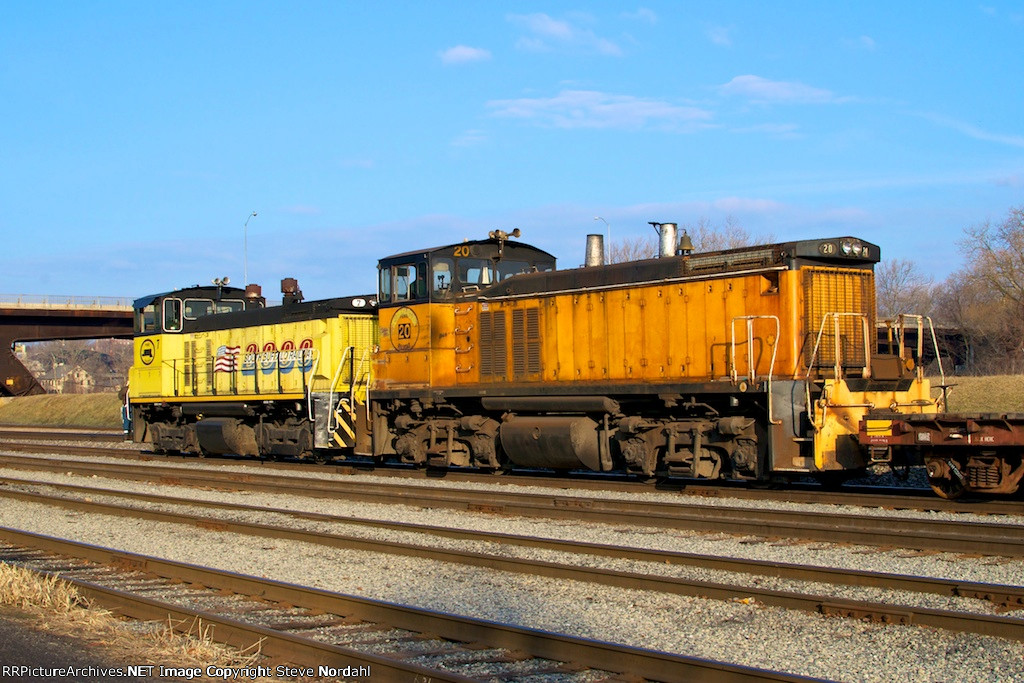 LVRB Delivers NS's O53 H/W load to River Yard